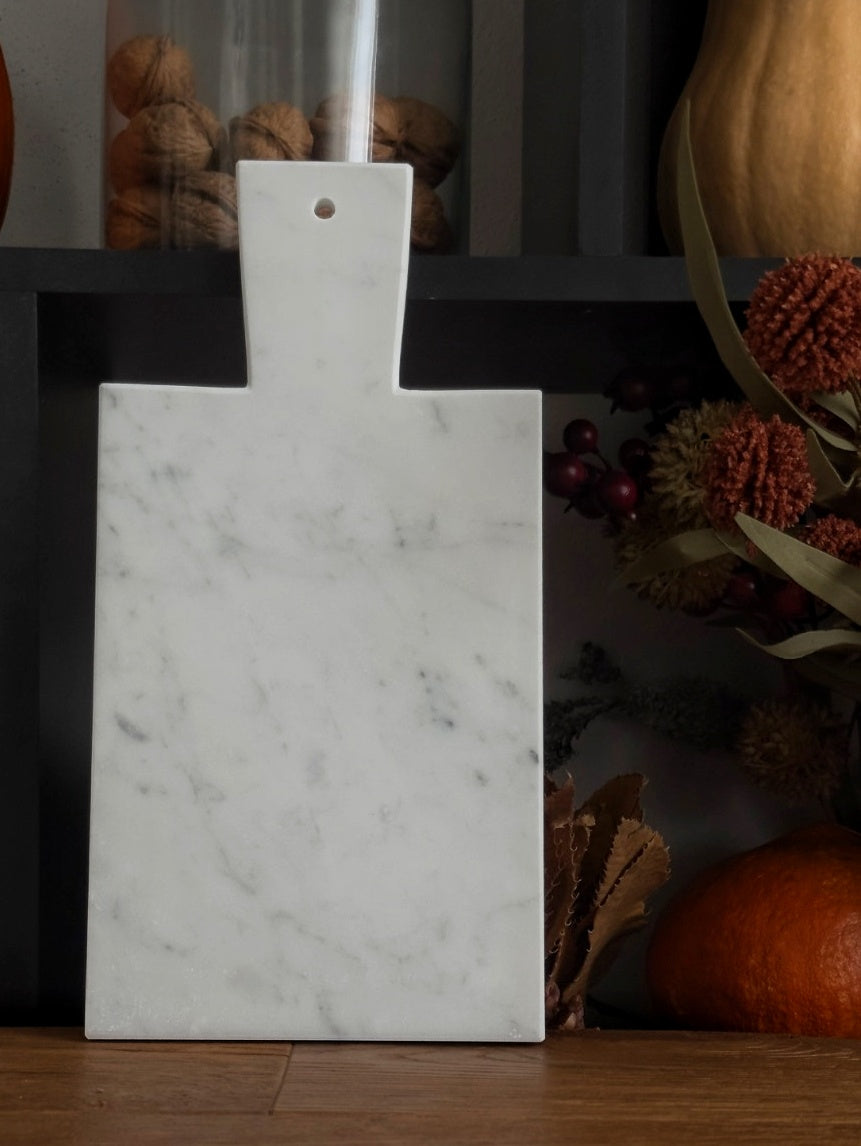Tagliere con Manico in Marmo Bianco Carrara - Eleganza Artigianale per ...